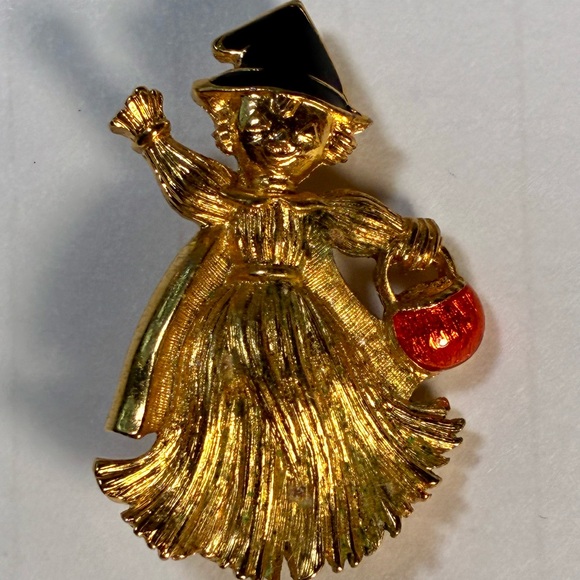 Accessories | Vintage Witch Brooch With Enamel Hat And Pumpkin Signed ...